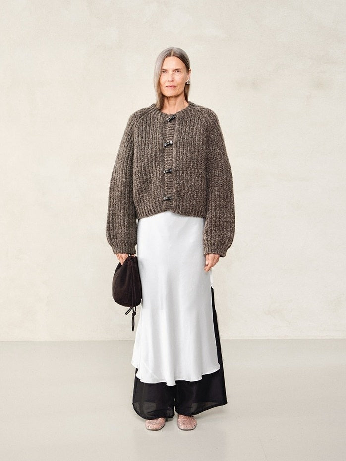 2507-4 Chunky Jacket - Sandnes Garn - Wool and Knit – Laine et Tricot